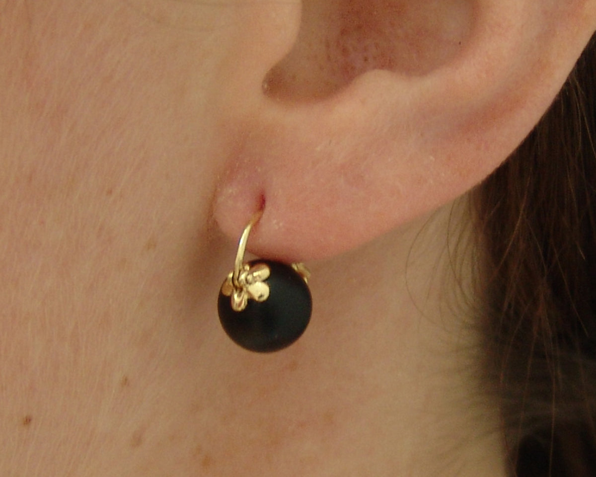 Frosted Black Agate Mini Huggie – DesignsbyGeorgina